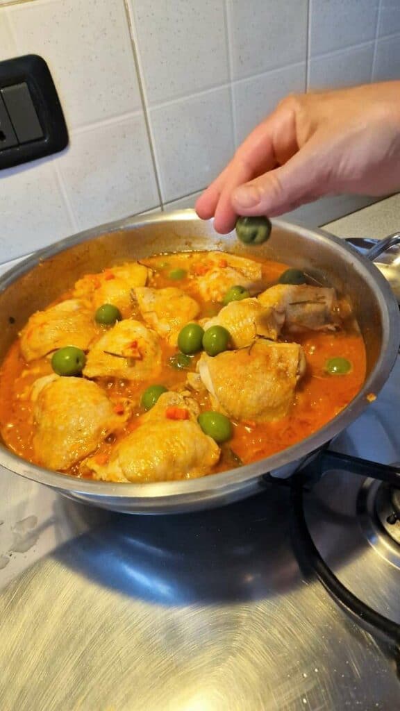 Carne tenera e deliziosa: Pollo alla Cacciatora ricetta originale ...