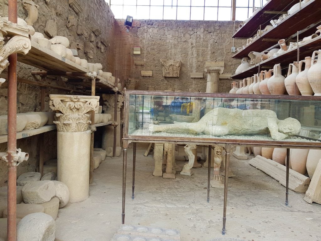 Extraordinary Pompeii Bodies: How are they been preserved? - Tripilare.com